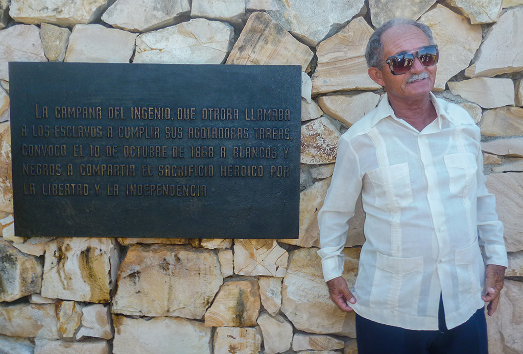 Una campana que ahuyenta huracanes - La Demajagua