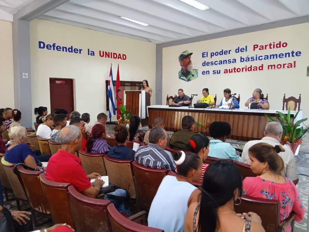 Presidió Ortiz Barceló Pleno del Partido en Pilón - La Demajagua